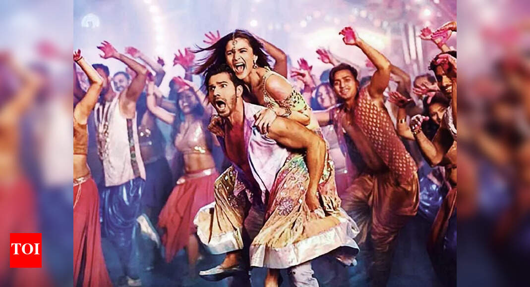 Punjabi singers, live bands & Bollywood-theme: Ready for a big, filmi ...