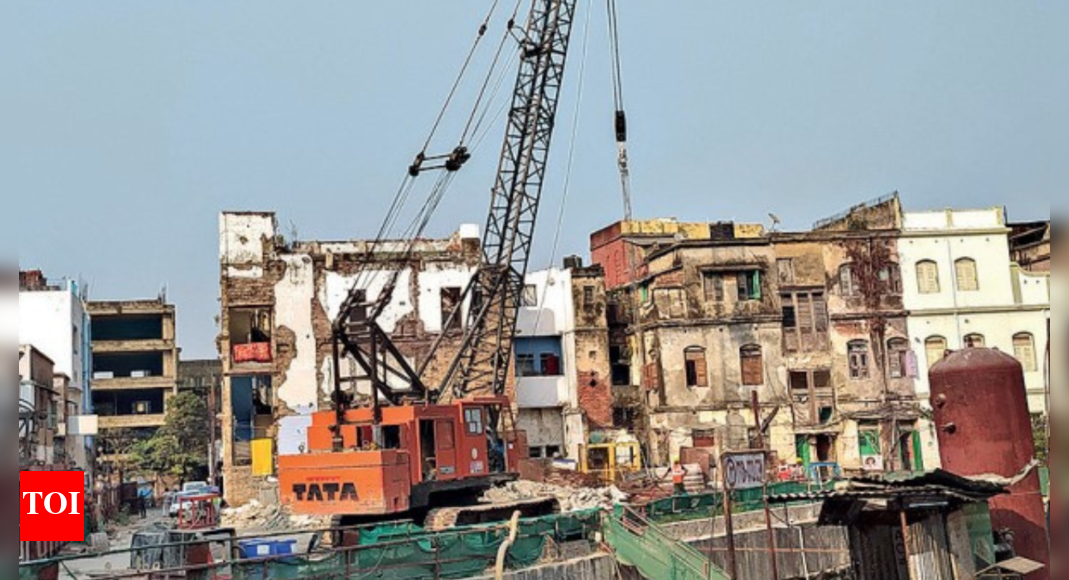 Key work to join E-W tunnels over, 45 Bowbazar residents return home ...