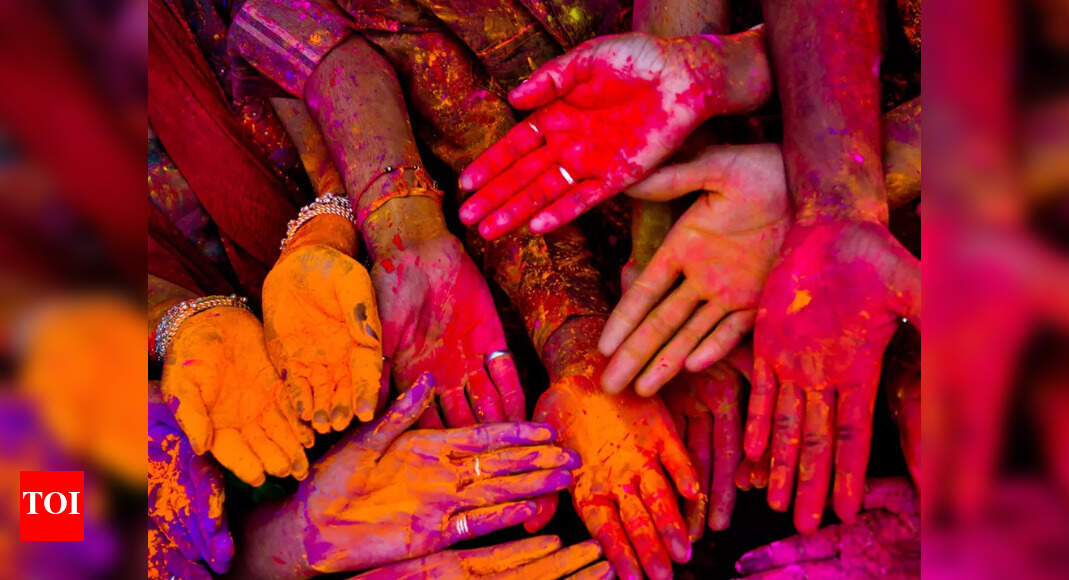 Happy Holi 2024 Top 50 Wishes Messages Quotes Images And Greetings