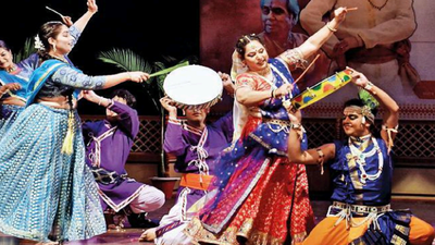 Holi: Holi before Holi: People in Lucknow drenched in colours, dance on ...