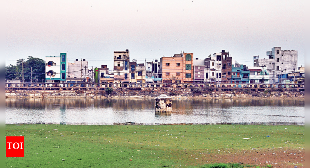 Katora Houz: 450-year-old Katora Houz turns into cesspool again in ...