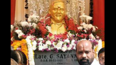 Sayanna: Sayanna's statue unveiled in Rasoolpura, BRS violates SCB poll ...
