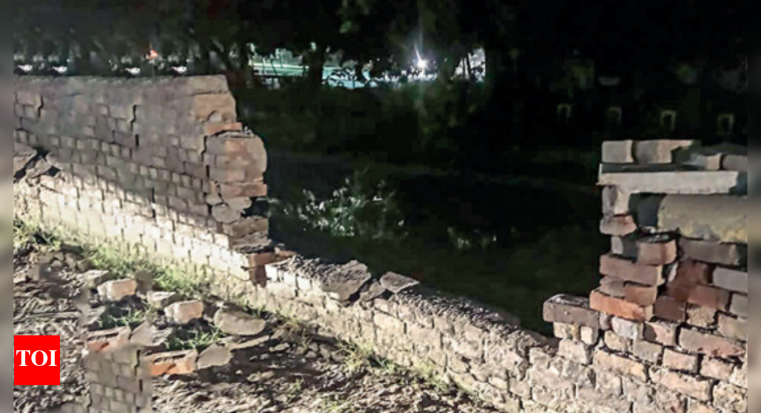 Who will repair Gurgaon's Sector 46 boundary wall? Civic body doesn’t know yet | Gurgaon News ...