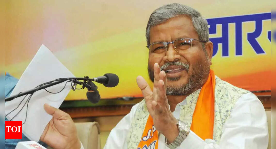 Marandi: Marandi Lobs ‘video Bomb’, Links Cm Secy With Suspect | Ranchi ...