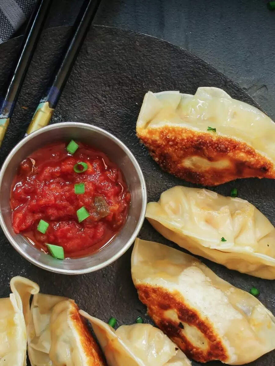 How to make street-style momos chutney at home | Times of India