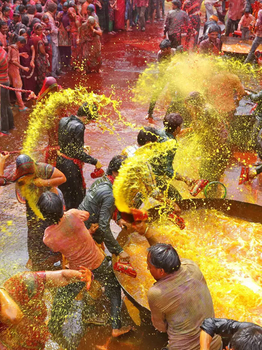 How to remove Holi colours with natural ingredients | Times of India