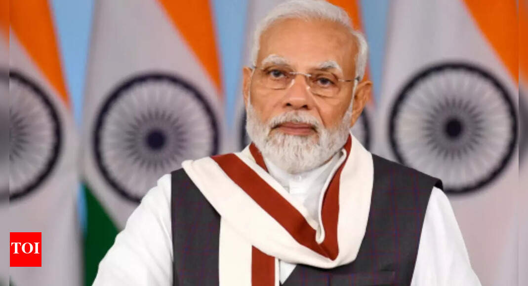 Narendra Modi: May colours of joy, enthusiasm always shower in your ...