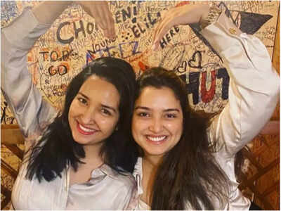 Aamrapali Dubey pens a heartfelt note for her sister Aanchal Kumar on ...