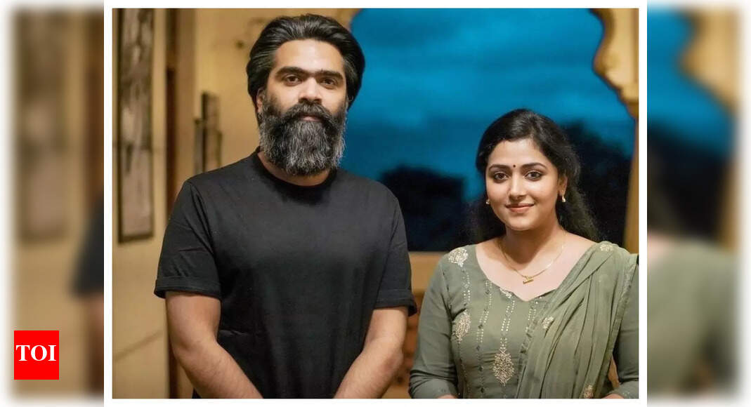 ‘Pathu Thala’: Anu Sithara poses for a click with Silambarasan ...