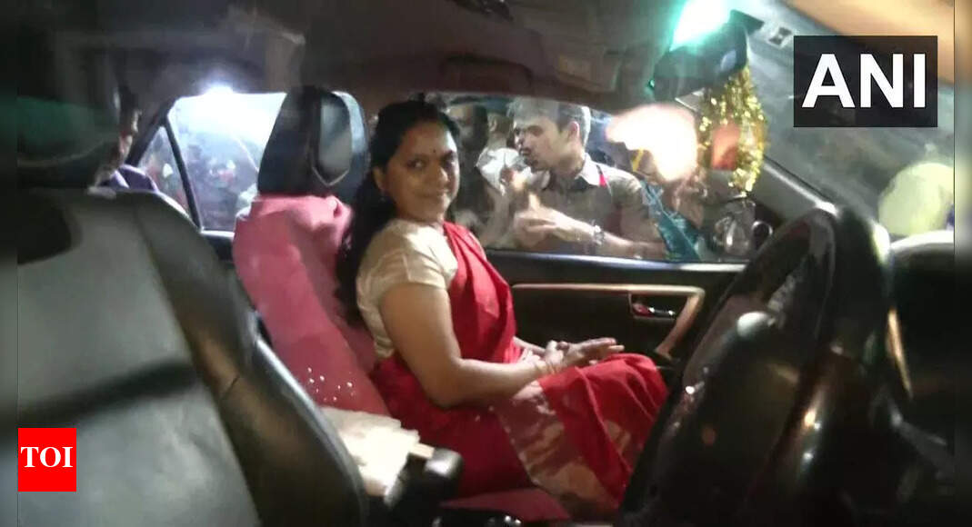 Telangana: Telangana CM's daughter K Kavitha arrives in Delhi after ED summons in excise policy ...