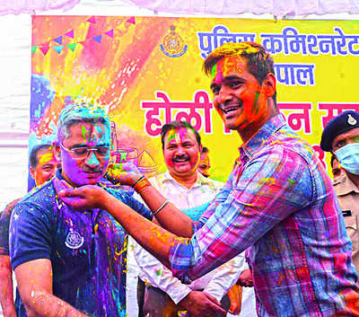 Holi: After Peaceful Holi, Police Celebrate Festival A Day Later ...
