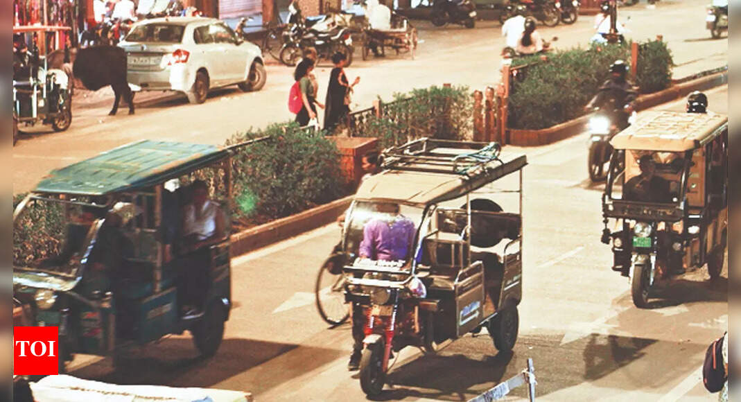 Govt Set To Finalise E-rickshaw Colour Codes For 10 Zones Today ...