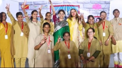 Postal dept in Mumbai honours 240 postwomen for breaking gender ...