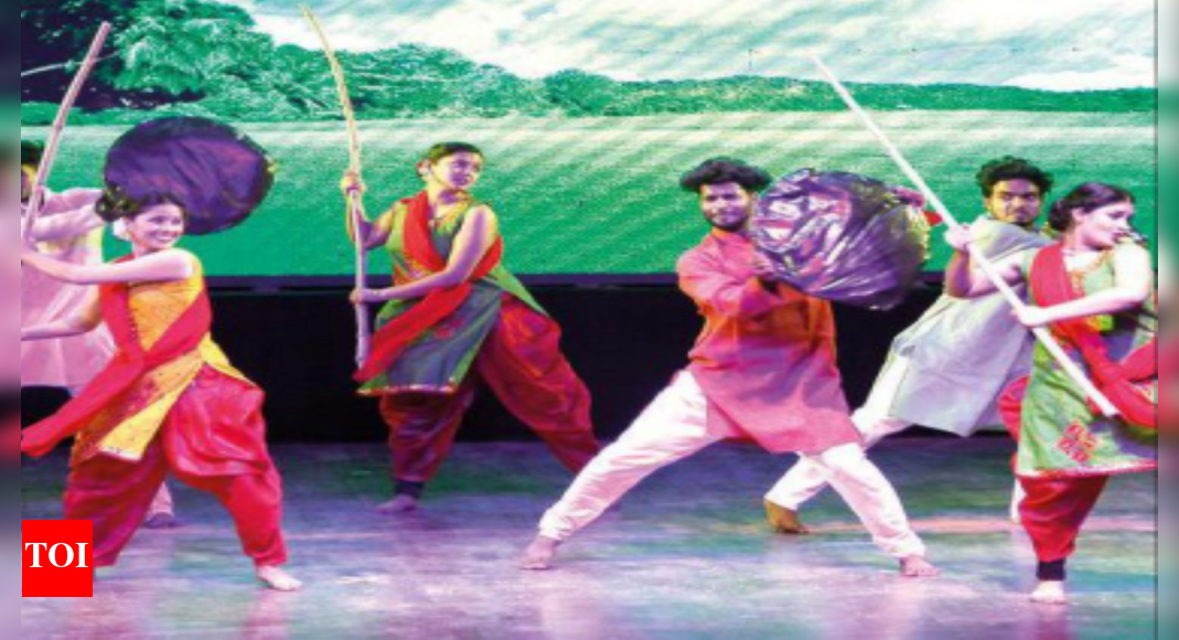 Holi: Kids Colour Stage With Myriad Joyful Shades Of Holi Traditions ...