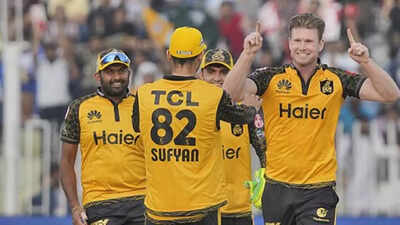Peshawar Zalmi edge Islamabad United by 13 runs in PSL | Cricket News ...