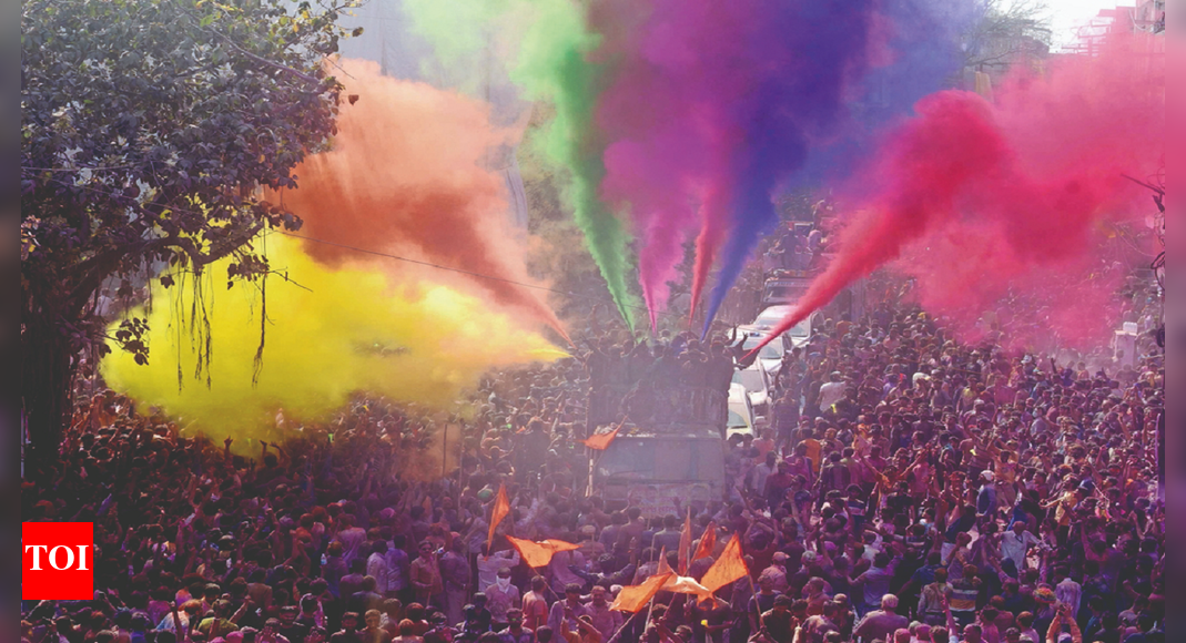Indoreans Drench In Rang Panchami Hues | Indore News - The Times of India