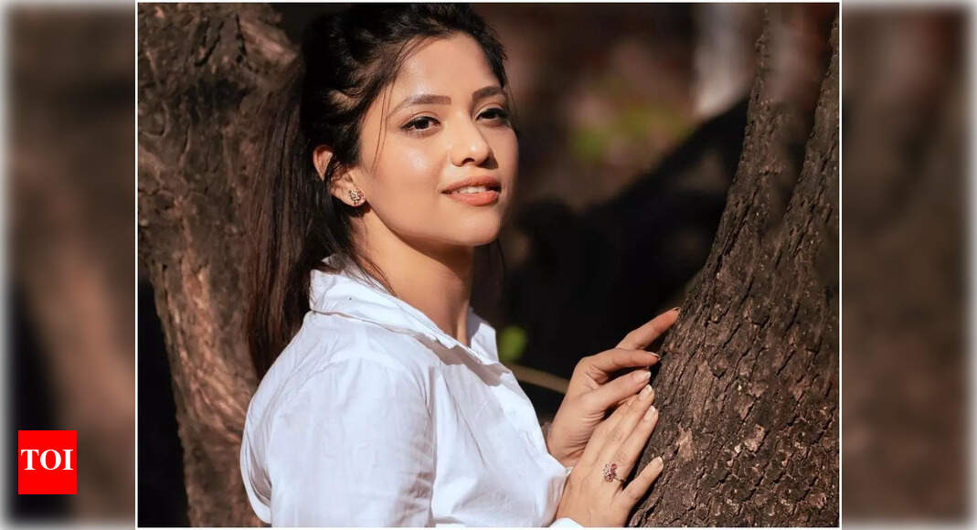 Kinjal Rajpriya looks adorable in her latest clicks | Gujarati Movie ...