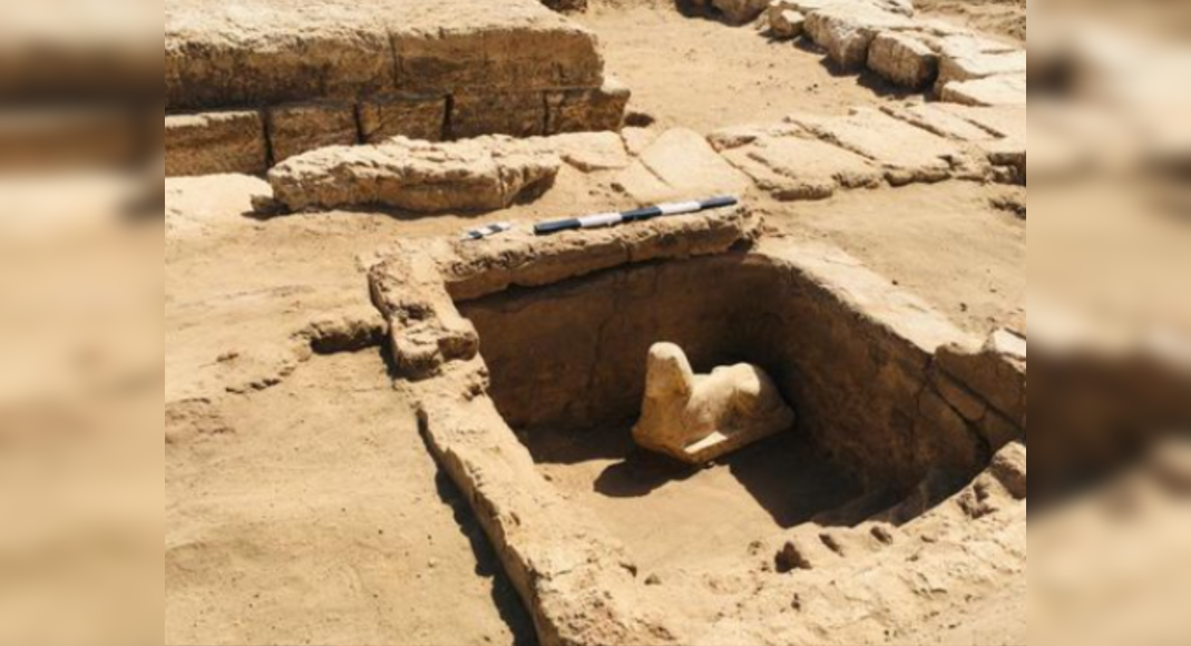 Smiling 2000-year-old Sphinx statue, with dimples, discovered in Egypt ...