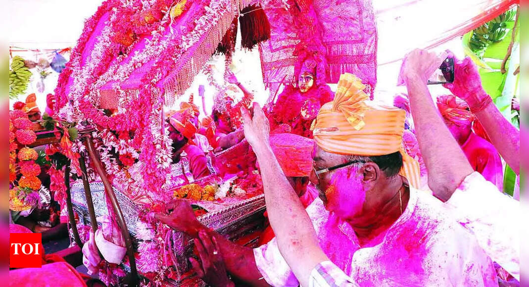 In Goa's Cuncolim, Catholics roll out red carpet to welcome a Hindu ...