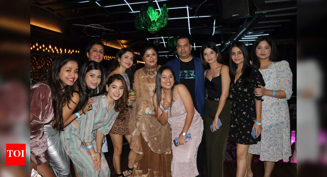 Awesome TV founder Ritesh Parikh just celebrated celebrities, PRs ...