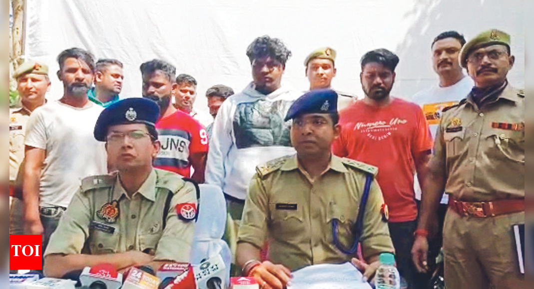 40 Thefts In 45 Days: Four Of ‘thak Thak’ Gang Held | Noida News ...