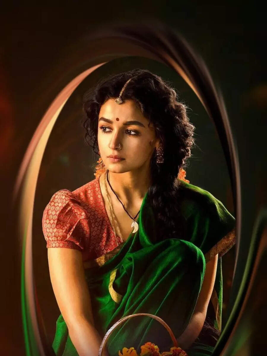 10 angelic looks of Alia Bhatt from 'RRR' | Times of India