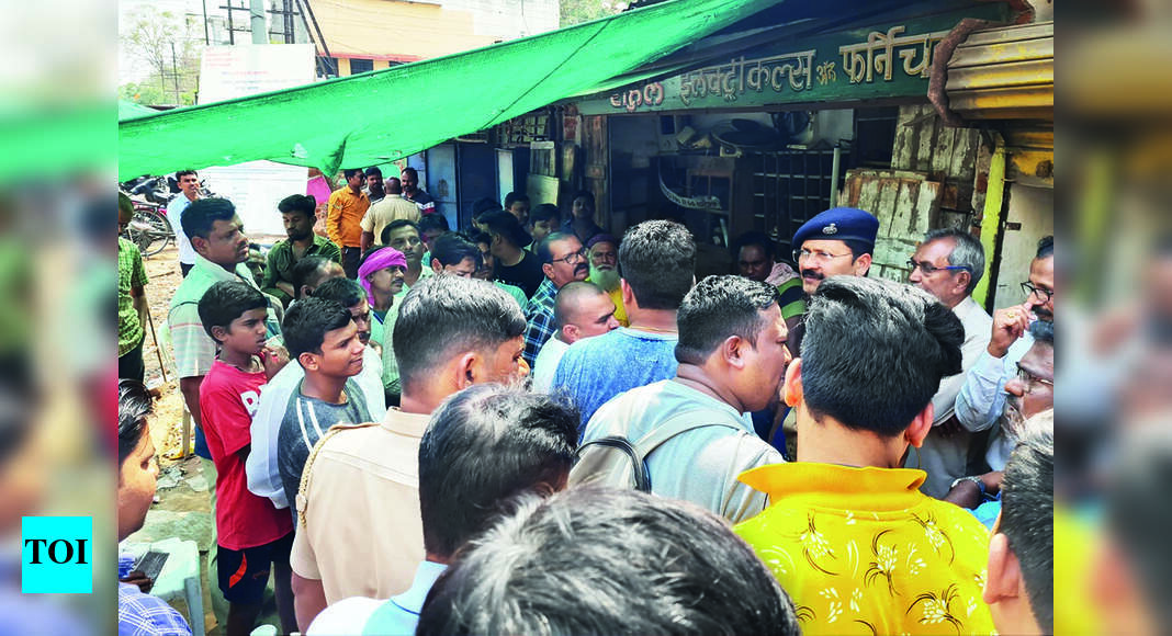 We Have Valid Lease From Nazul Dept: Ganeshpeth Shopkeepers | - Times ...