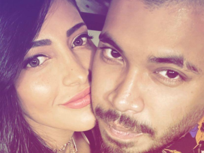 Shruti Haasan shares an unseen pic with the love of her life Shantanu Hazarika | Tamil Movie ...