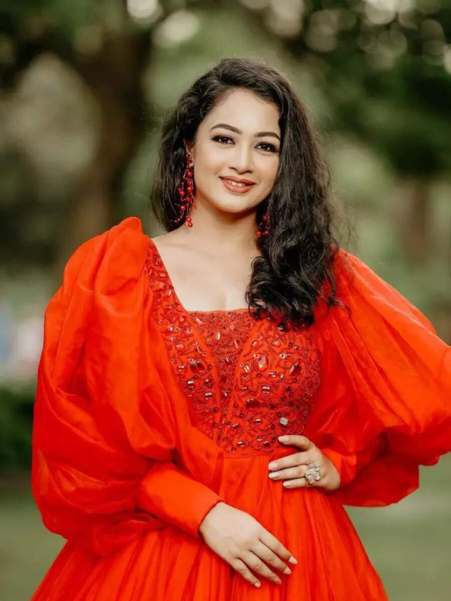 Girija Prabhu's ravishing photoshoot in a red gown | Times of India