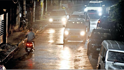 Late-night twin squalls end 145-day dry spell in Kolkata, highest wind ...
