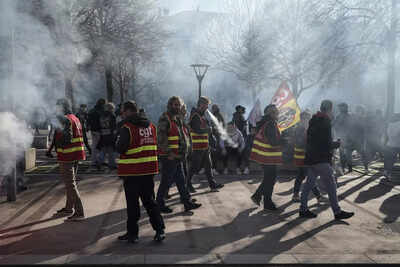 Protests rock France over raising of retirement age - Times of India