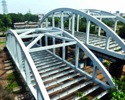 Ashwini Vaishnaw: Two Bowstring Girders Placed At Elephant Gate Bridge ...