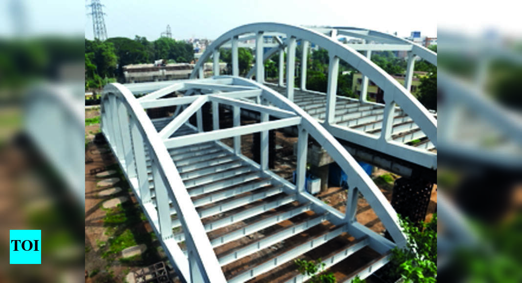 Ashwini Vaishnaw: Two Bowstring Girders Placed At Elephant Gate Bridge ...
