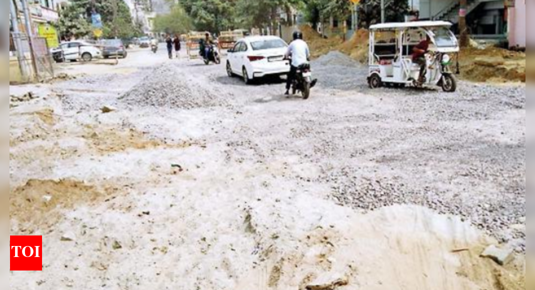 3 Months On, Stretch Where Road Caved-in Awaits Renovation | Lucknow ...