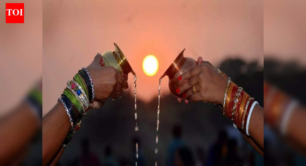 Significance and the right way to offer water to Lord Surya