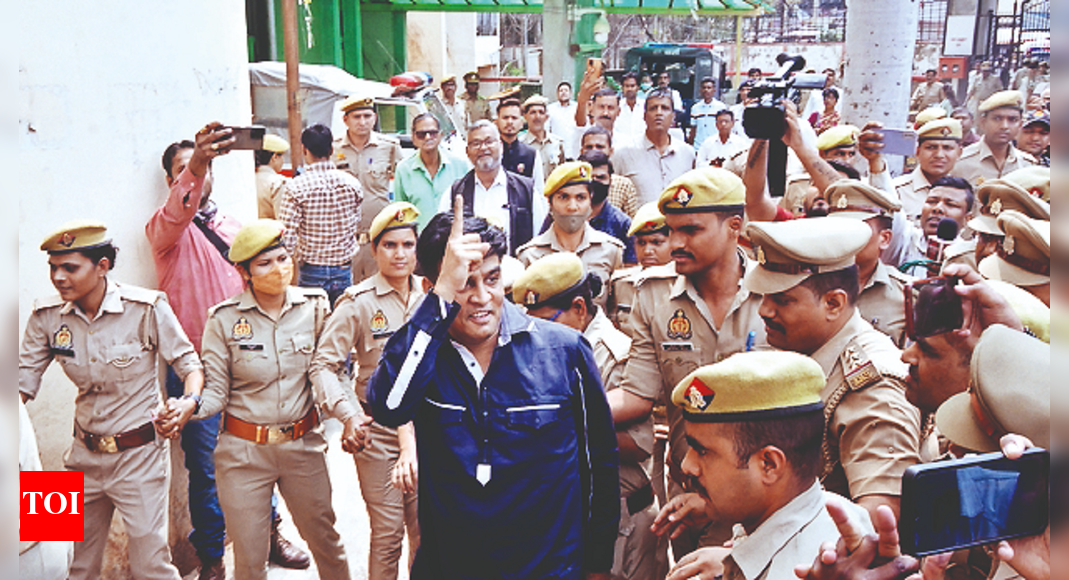 Jajmau: Jajmau Arson Case: 1st Prosecution Witness Produced In Mp/mla ...