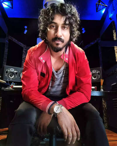 Akash Srivatsa helped break my ego: Judah Sandhy | Kannada Movie News ...