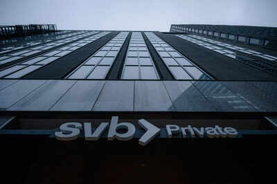 Hsbc: SVB UK handed out over 15 million pounds in bonuses days after ...