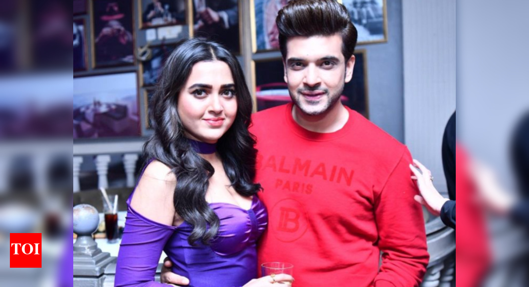 Karan Kundrra shares cute BTS video of girlfriend Tejasswi Prakash from ...