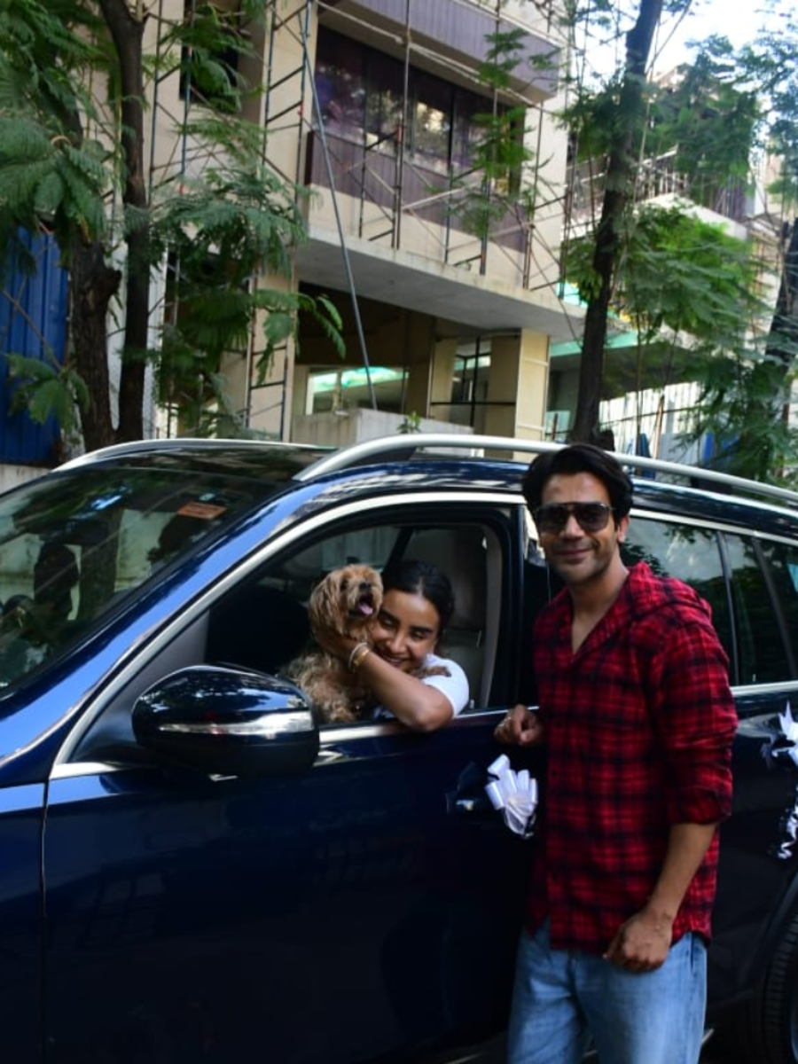 Photos of The Day: Kareena, Jeh Pose With Masai tribe, Rajkummar Rao’s ...