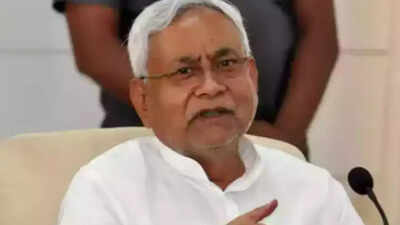 Bihar CM Nitish Kumar condoles death of retd IAS officer Ishwar Chandra ...