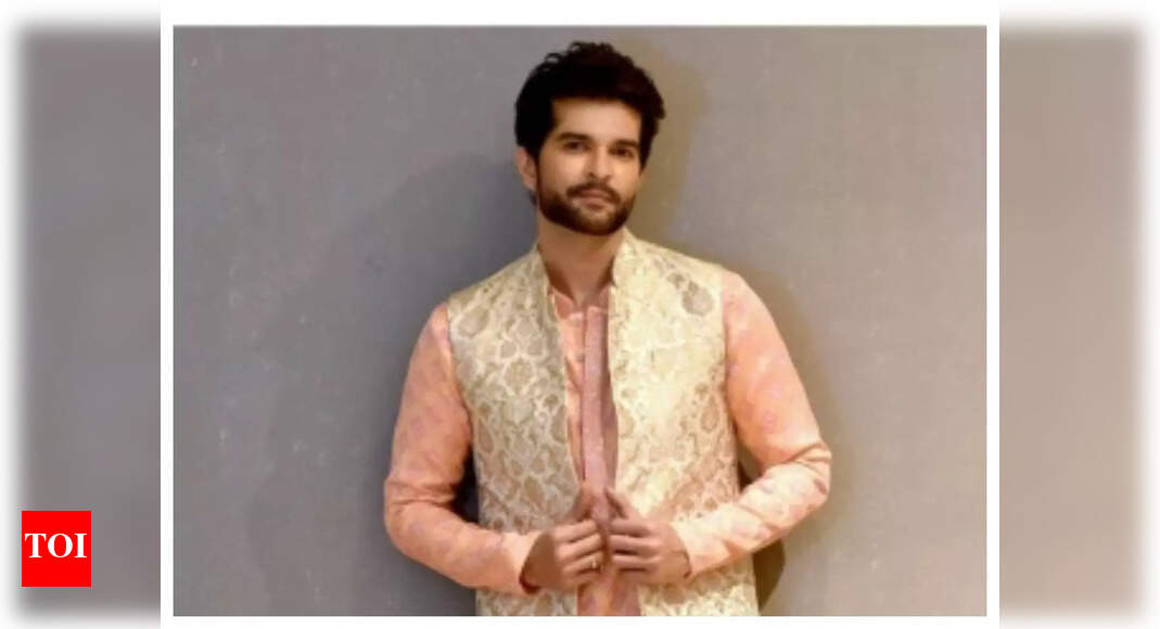 Raqesh Bapat turns producer with 'Ransom Handsome' - Times of India