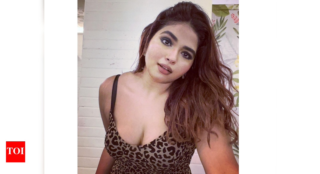 Saba Khan shows her beauty in THESE pictures | Bhojpuri Movie News - Times of India