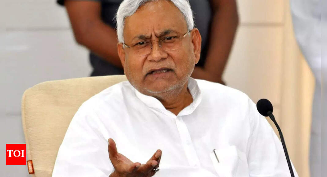 Nitish Kumar: Nitish Kumar gets angry at English again, this time ...
