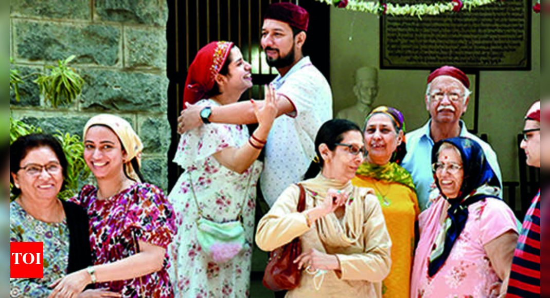 Navroz: Navroz fiesta: 'Jashan' at Parsi agiary & 'haft sheen' laid out ...