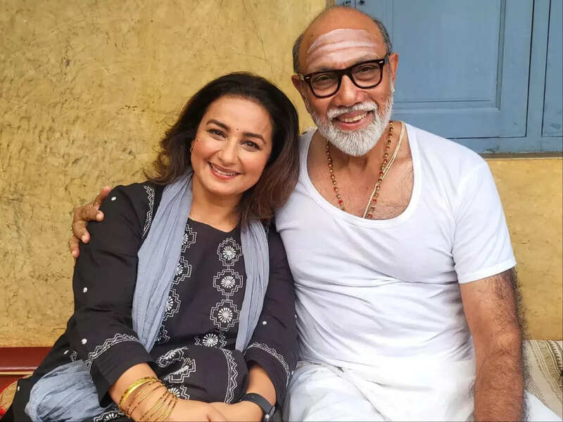 Divya Dutta had a fangirl moment shooting with Kattappa of Baahubali ...