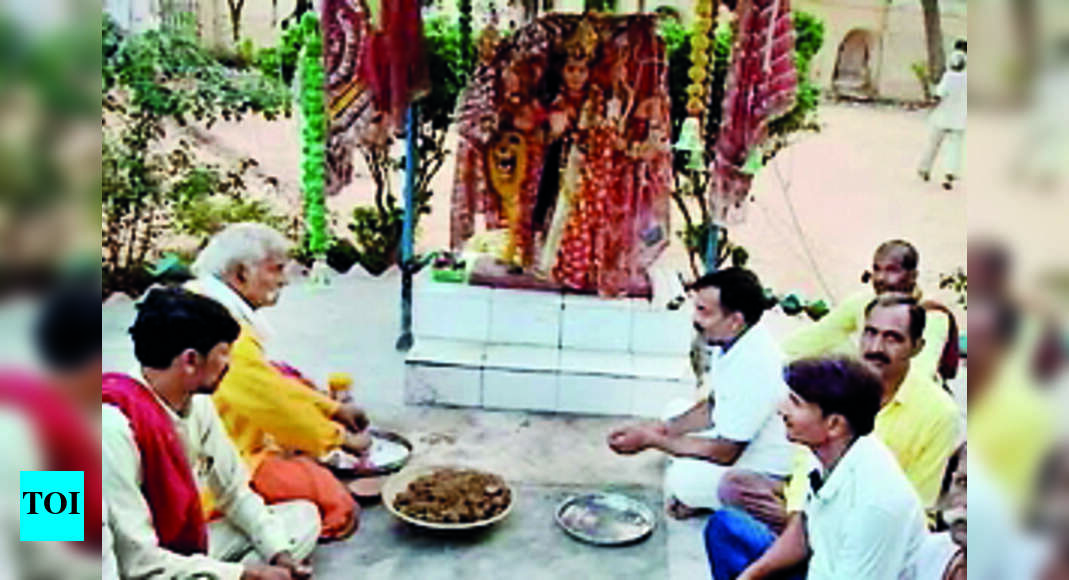 Navratri: Muslim Inmates Participate In Navratri Fasts At Naini Jail ...