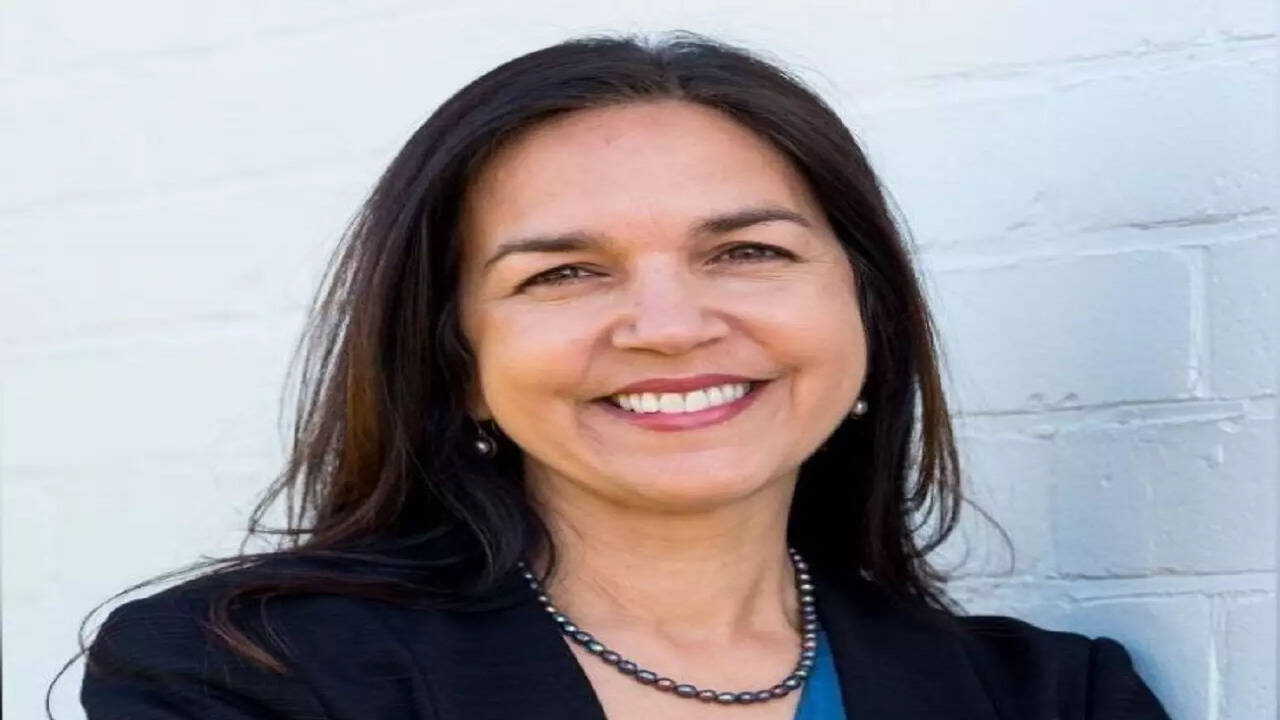Lisa Singh's Instagram, Twitter & Facebook on IDCrawl
