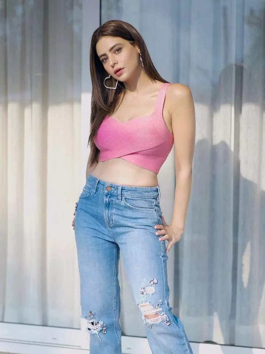 Aamna Sharif is giving us all the summer feels | TOIPhotogallery