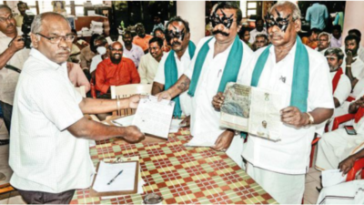 Protest against bribe at direct procurement centres in Tamil Nadu ...